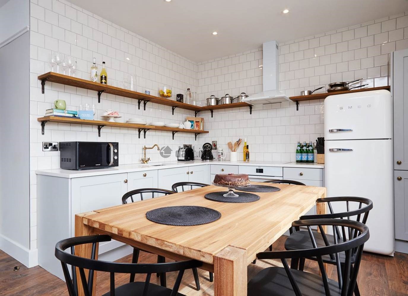 Santander AM debt fund originates first loan in Ireland